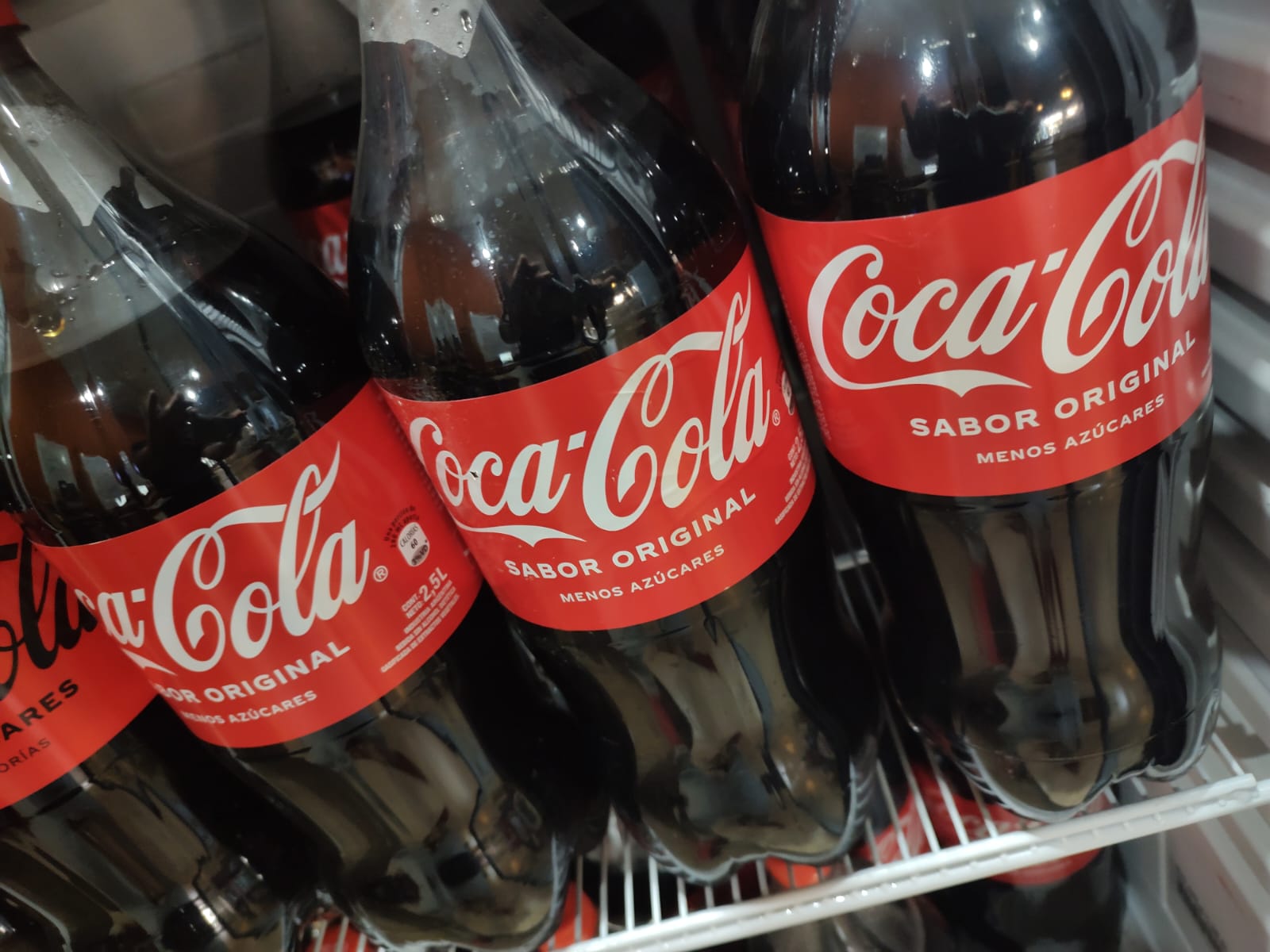 COCA COLA DESCARTABLE 2.5 LT – Atención 24hs